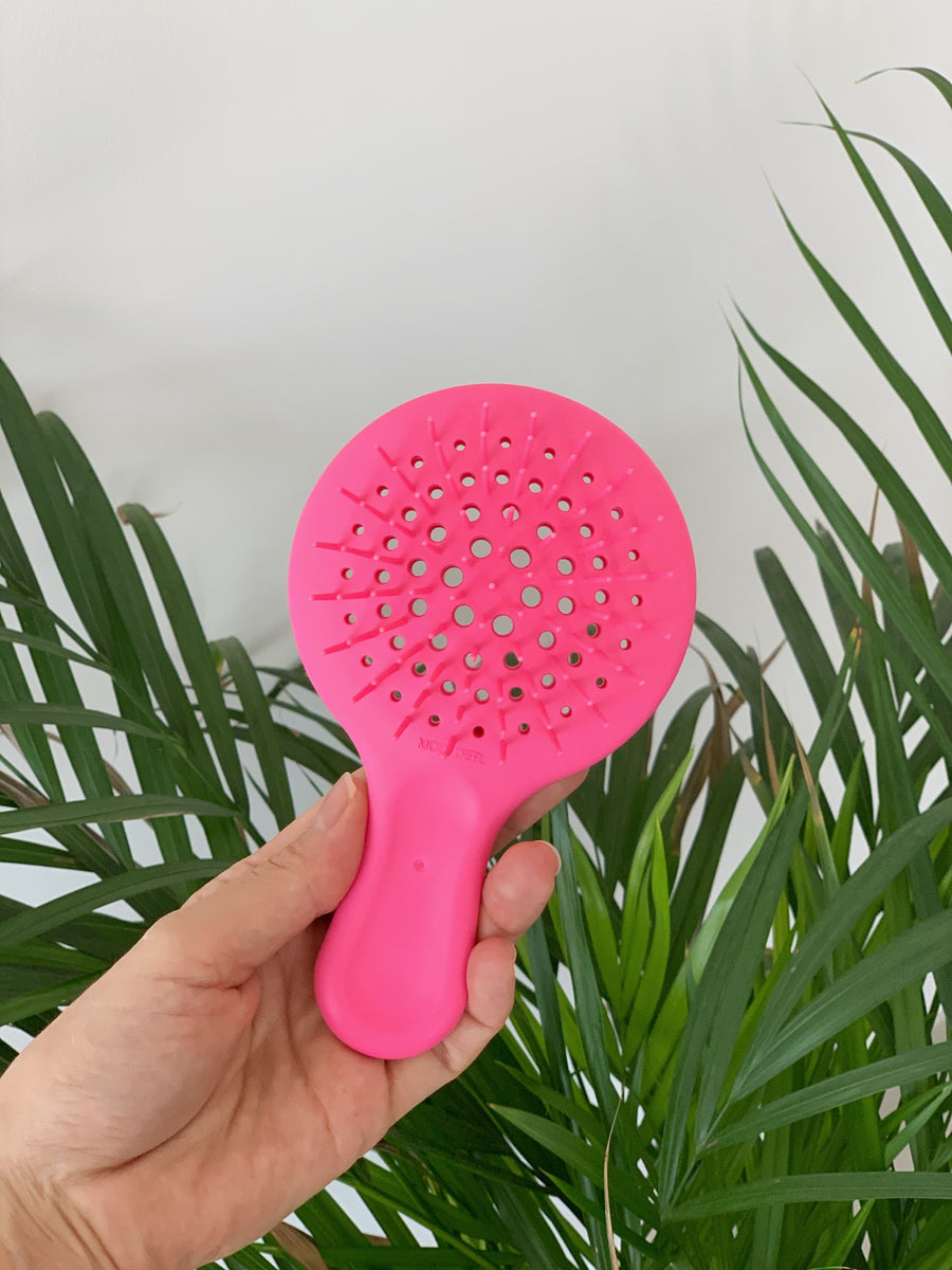 Mini Superbrush Blue | World's Best Brush Finally in the GCC – SuperbrushME